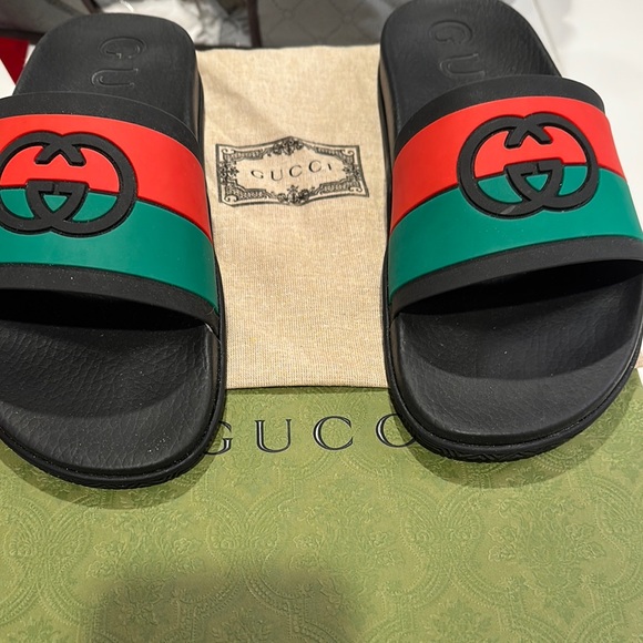 Gucci | Shoes | Gucci Black Slides With Bold Red And Green Accents ...